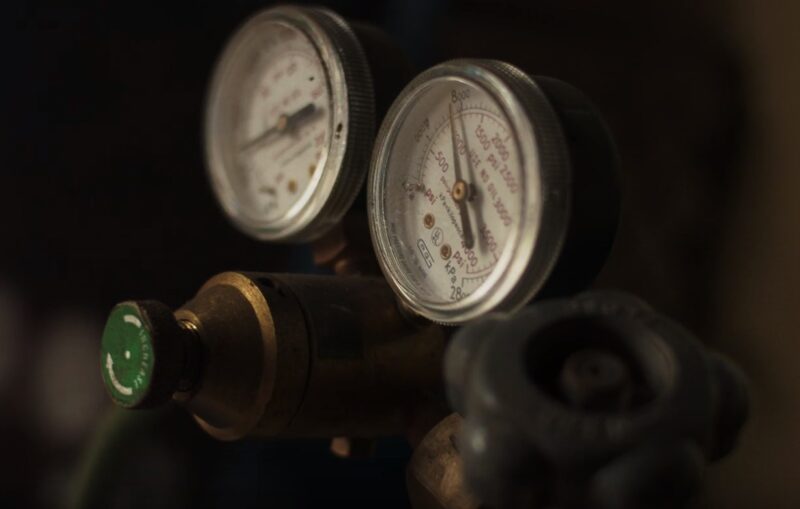 How to Recognize When There’s a Gas Leak: 6 Physical Natural Gas Leak ...